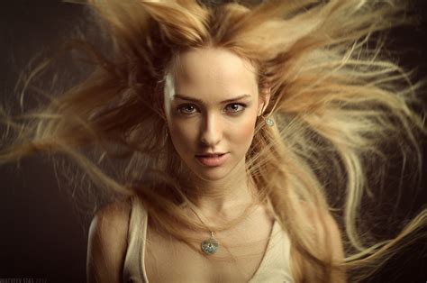 Fond d écran femmes maquette blond cheveux longs Regarder la