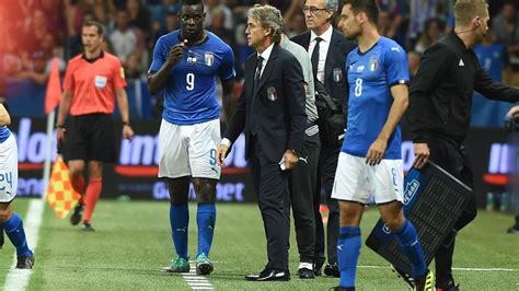 Liga Narod W Roberto Mancini Powo A Kadr W Och Na Mecz Z Polsk I