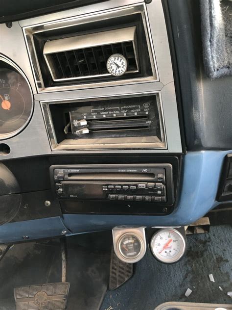 Chevrolet Suburban Barn Finds