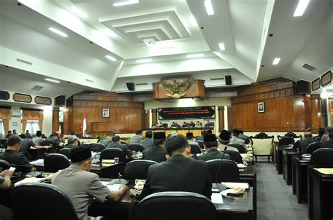 RAPAT PARIPURNA DPRD DAN HALAL BIHALAL Situs Resmi Pemerintah
