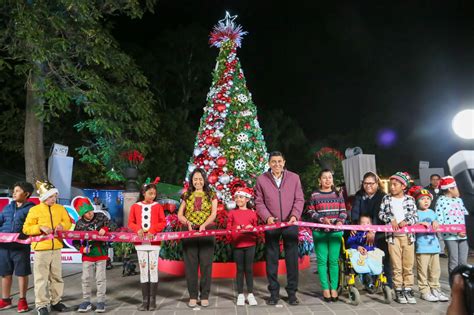 Abren al público la pista de hielo y el Pueblo Mágico Oaxaqueño