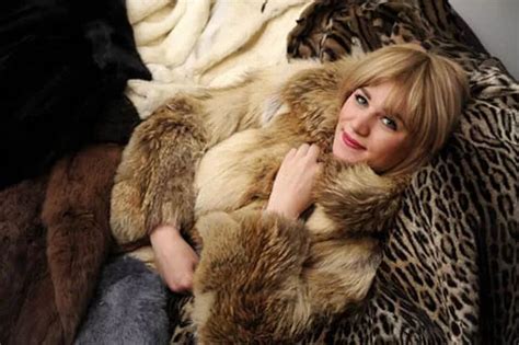 Sexy Women In Fur Coat Porn Repicsx The Best Porn Website