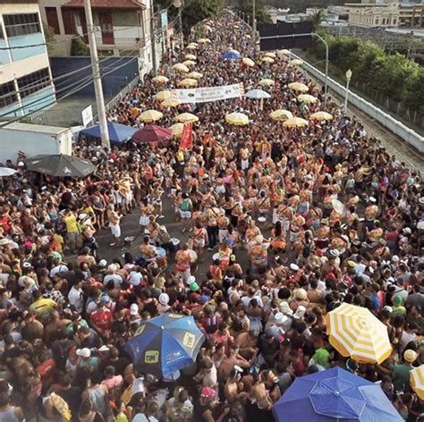 FERVECAO Kayete Desfila Como Madrinha Do Bloco Do Torresmo Em BH
