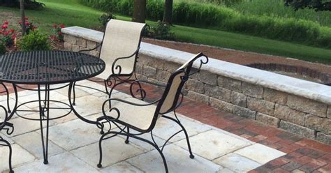 Unilock Estate Wall In River With Ledgestone Coping In Buff Landscape