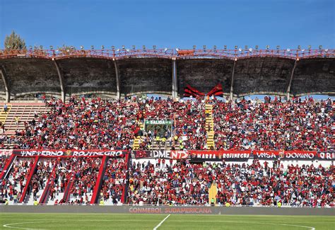 Con El Monumental De Universitario En El Top Los 10 Estadios De