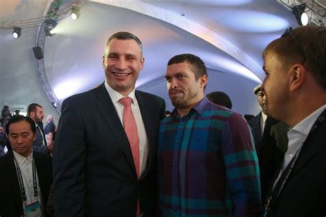 Vitali Klitschko Turned To Usyk Before The Rematch With Joshua RingSide24