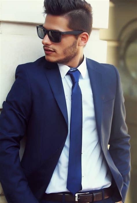 Le Costume Bleu Marine Homme L Gance Et Sobri T Obsigen