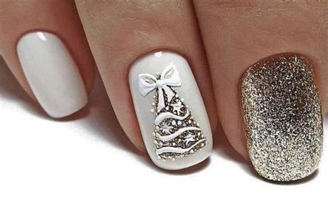 Pin On Zapisane Przeze Mnie Christmas Nails Holiday Nails Christmas