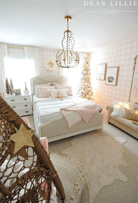 Christmas In Lillie S Room Dear Lillie Studio