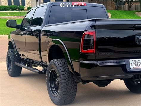 2022 Ram 2500 With 20x10 24 Method Mr605 And 35 12 5R20 Nitto Ridge