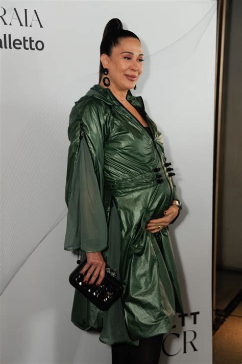 Foto Barriga de gravidez de Claudia Raia chamou atenção dos convidados