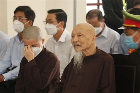 Ông Lê Tùng Vân xin hoãn đi tù vì chỉ có thể nằm võng đung đưa Báo