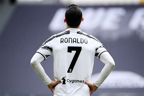 Termasuk Cristiano Ronaldo Ini 10 Pembelian Termahal Serie A Dalam