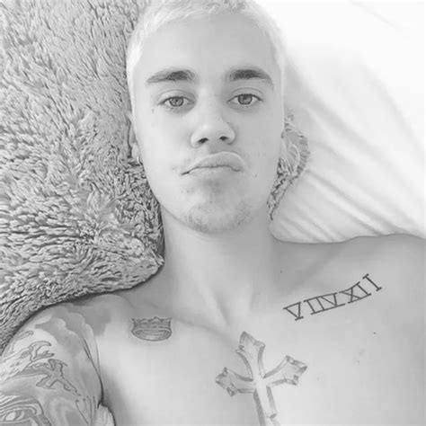 Naked Justin Bieber S Full Frontal Photos Cause Chaos As Fans Go Into