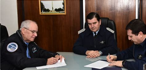 La Fuerza Aérea Argentina firmó un convenio de cooperación con la