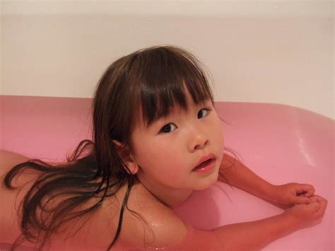 ピンクのお風呂 海から来たmalineちゃん Free Hot Nude Porn Pic Gallery