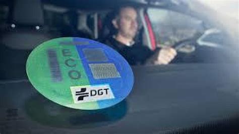 Esta es la documentación que debes llevar en el coche para evitar