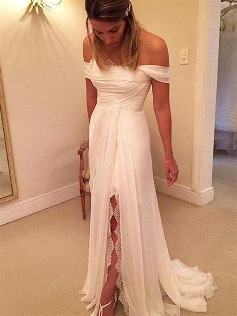 50 Best Wedding Dresses And Bridal Gowns Trending In 2018 Yourtango