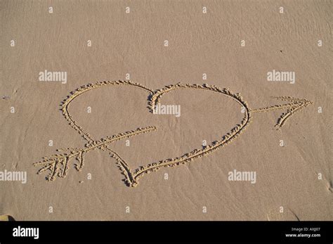Heart Drawing In Sand Herz Im Sand Stock Photo Alamy