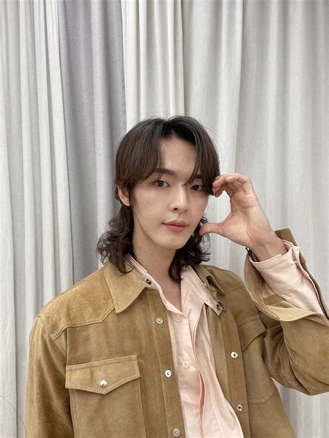OnlyOneOf official on Twitter Photo 220726 규빈 영상통화 이벤트