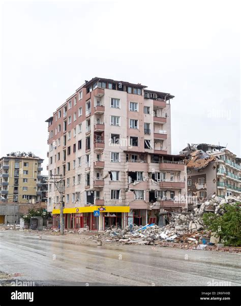 Secuelas del terremoto de la ciudad turca fotografías e imágenes de
