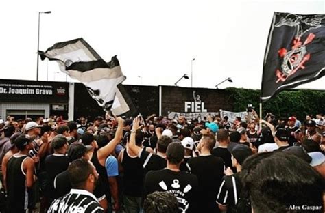 Gaviões da Fiel marca protesto no Corinthians nesta quarta Poções Urgente