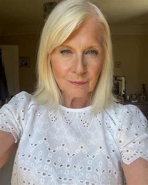 Shoulder Length Hairstyle For Thin Hair Pictures Photos And Images