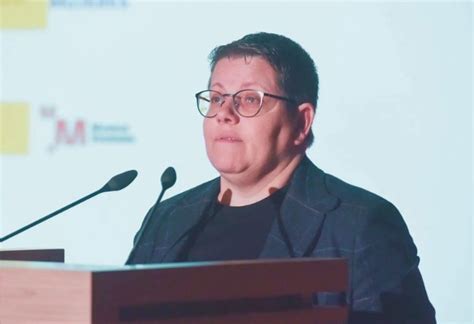 Isabel García destituida como directora del Instituto de las Mujeres