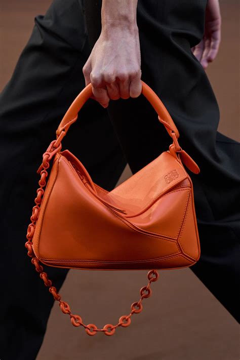 Les Grandes Tendances Sacs De L Automne Hiver 2022 2023 Vogue France