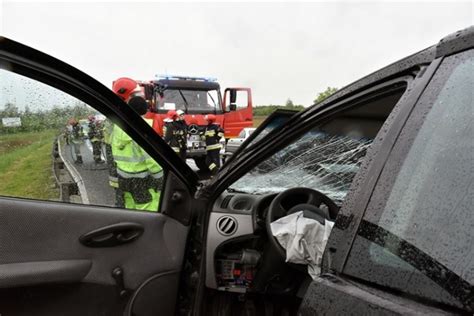 Wypadek na ulicy Wrocławskiej w Legnicy ZDJĘCIA Legnica Nasze Miasto