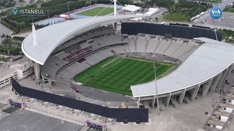 Atatürk Olimpiyat Stadyumu Şampiyonlar Ligi finaline hazırlanıyor