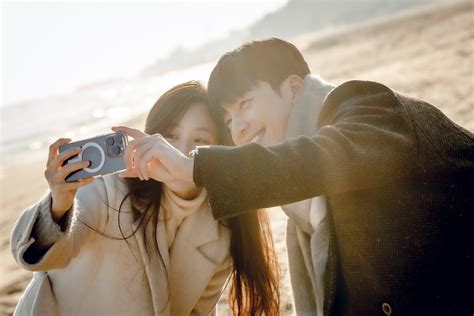 Wi Ha Joon And Jung Ryeo Won Show Off Enchanting Chemistry Behind The