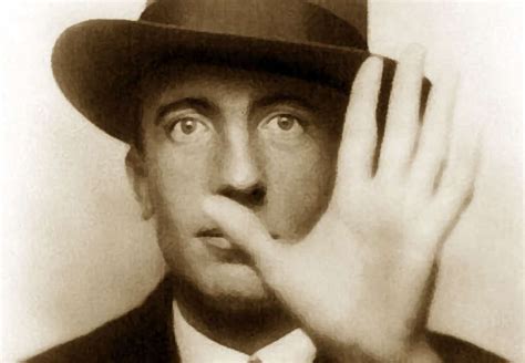 Paul Éluard poeta per la libertà Metropolitan Magazine