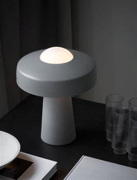 Oryginalna lampa stołowa Time szara szklany klosz ardant pl