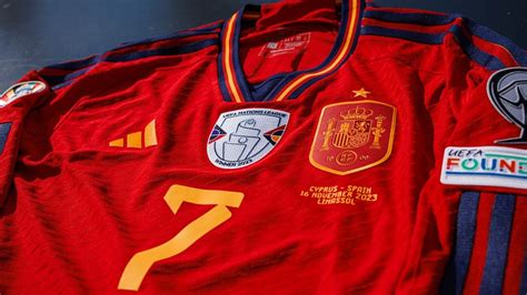 España estrena el parche de campeones de la Liga de Naciones