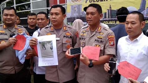 Foto Dosen Diduga Sebar Video Hoax Perkelahian Di Thamrin Jadi Tersangka