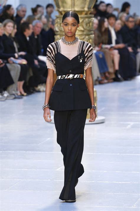 Chloe Fashion Collection Ready To Wear Fall Winter 2020 Presented
