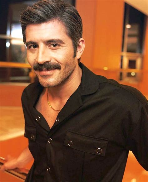 Cihangir Ceyhan yeni projesi için sete çıkıyor SacitAslan