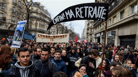 Grève du 7 mars à Paris 700 000 manifestants selon la CGT 81 000