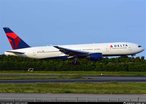 N Da Delta Air Lines Boeing Er Photo By Takehirodesu Id