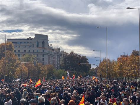 Miles De Personas Protestan Contra El Gobierno En Madrid Por La Reforma