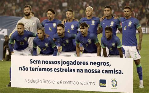 Por que a camisa da Seleção Brasileira estava sem estrelas na hora do