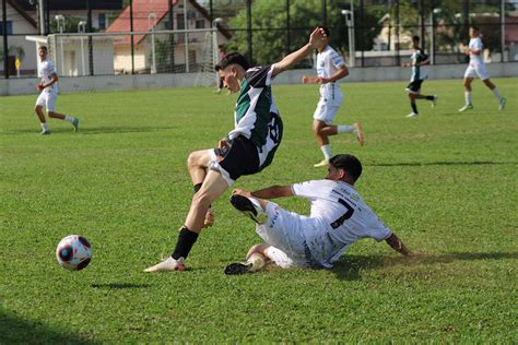 Fase regional do Paraná Bom de Bola começa 381 equipes de 208