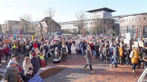 Demo gegen rechts in Papenburg Tausende gingen für Weltoffenheit und