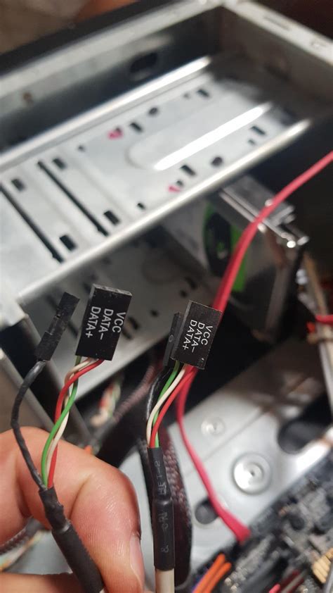 Como Conectar Os Fios Do Painel Frontal Placas M E Clube Do Hardware
