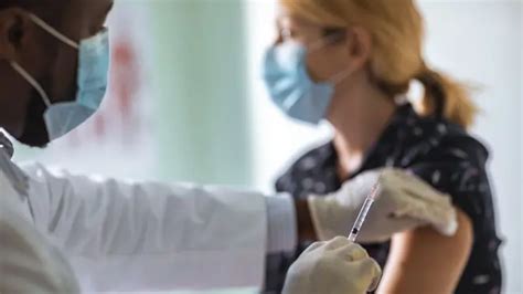 Vacuna Del Coronavirus Teor As Conspirativas Desmentidas Por