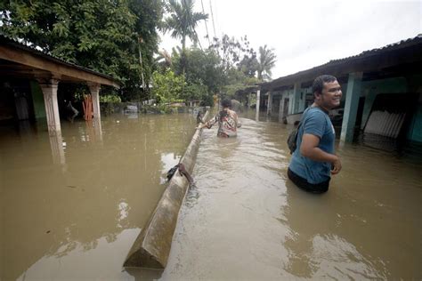 Jakarta Diguyur Hujan 11 Jalan Dan 3 RT Terendam Banjir Pagi Ini