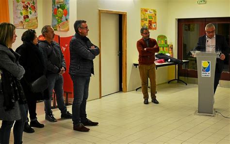 Le maire adresse ses vœux au personnel communal Le Télégramme