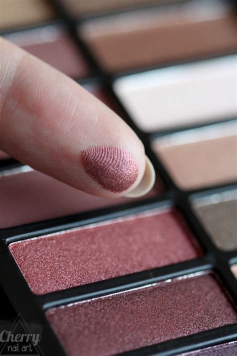 Lavis De Cherry Blog Mode Beaut Lifestyle Palette Idc Naked Nude
