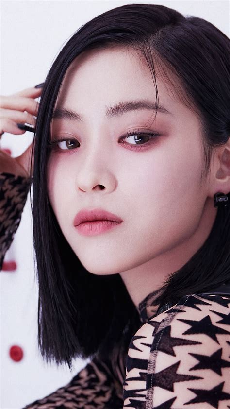Ryujin 류진 Shin Ryu Jin 신류진 ITZY Kpop 있지 Korean Girl Group K pop